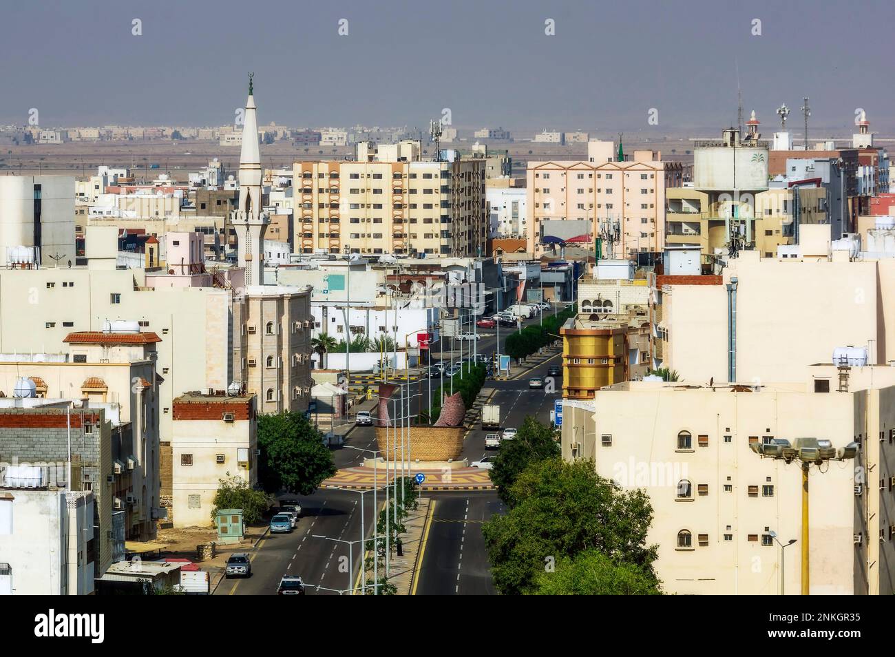 Sunny day city buildings view hi-res stock photography and images - Alamy