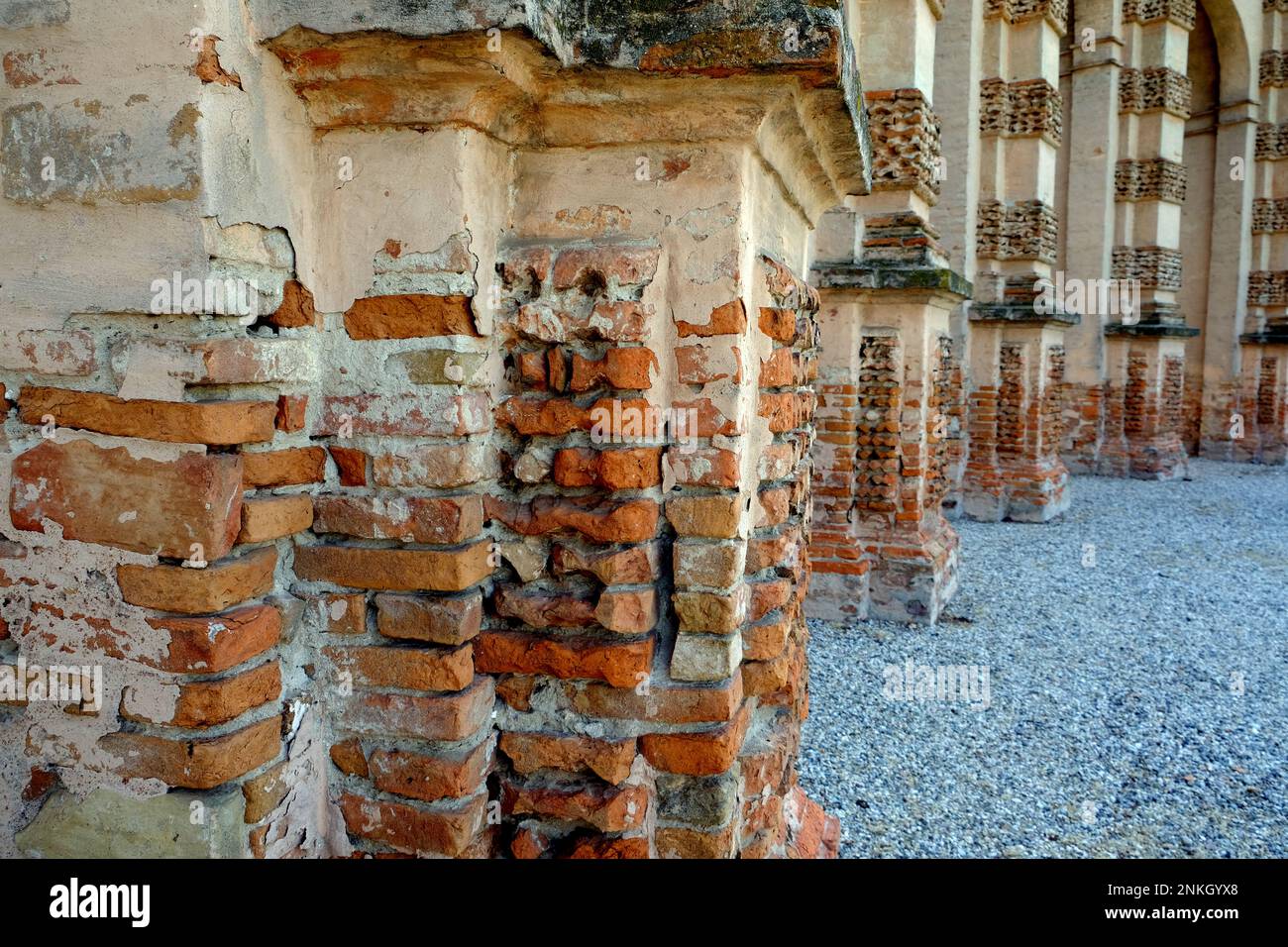 La grotto palazzo te bricks brickwork decay historic mantua mant hi-res ...
