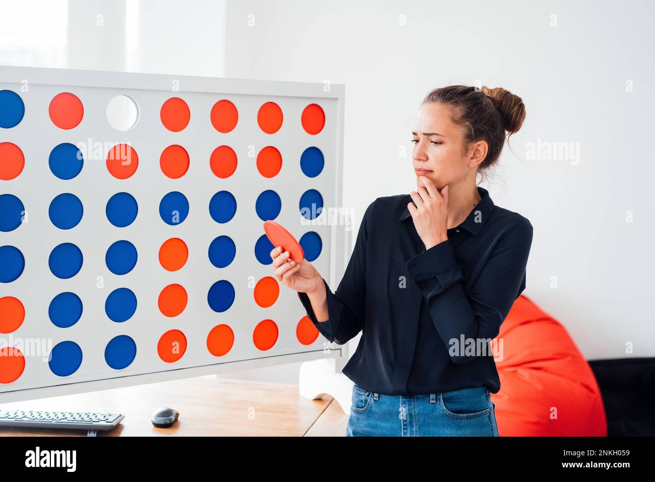 Connect four hi-res stock photography and images - Alamy