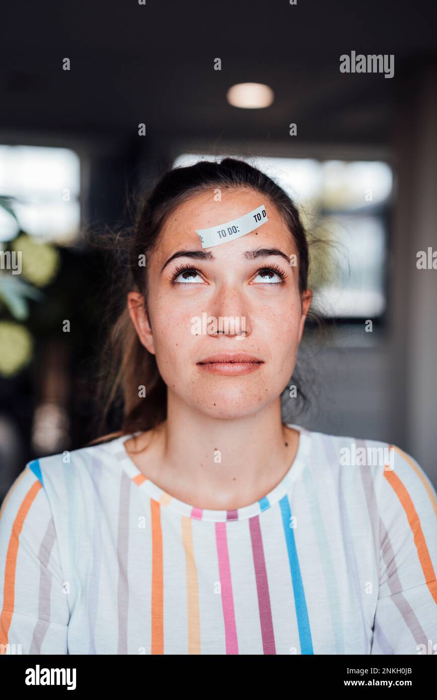 Woman task list hi-res stock photography and images - Alamy