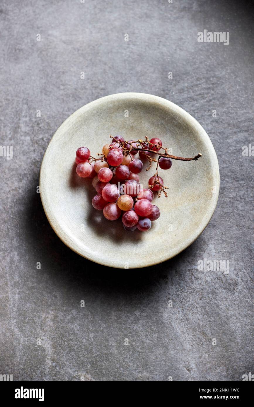 Grapes plate hi-res stock photography and images - Alamy