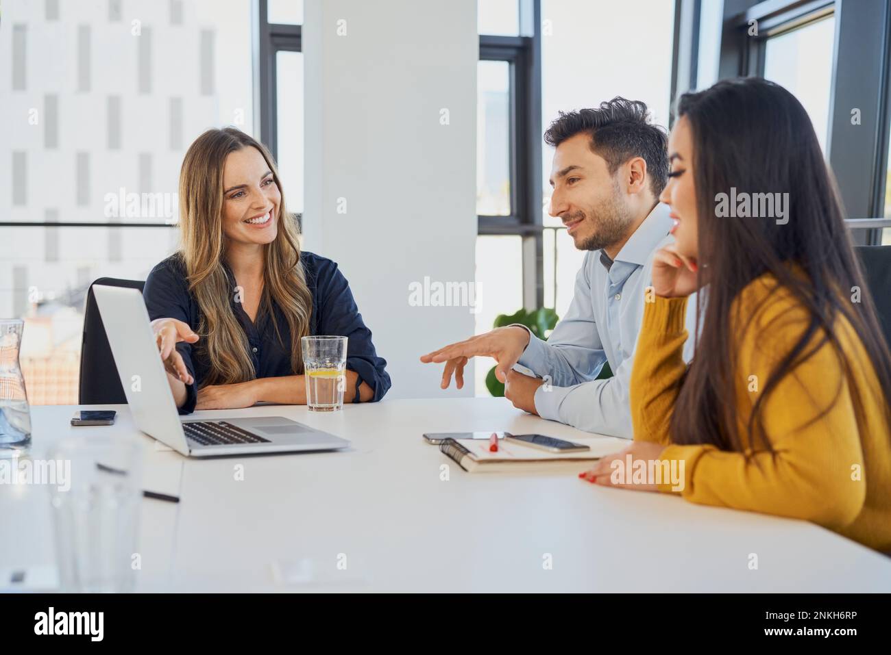 Business planning meeting hi-res stock photography and images - Alamy