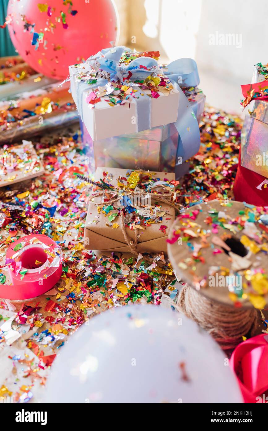 Desk material hi-res stock photography and images - Alamy