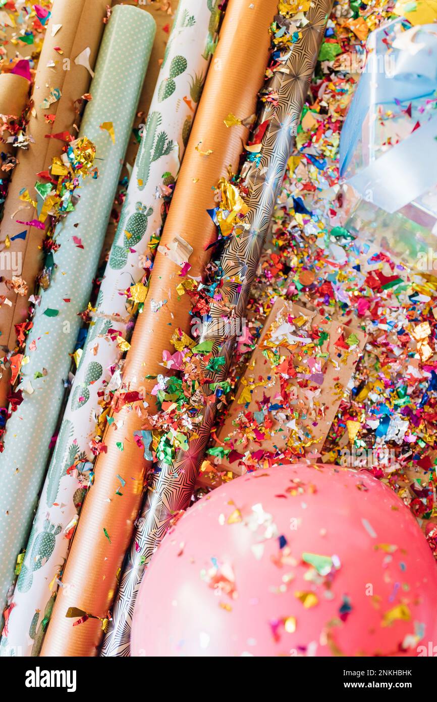 Wrapping paper with confetti and balloons Stock Photo - Alamy