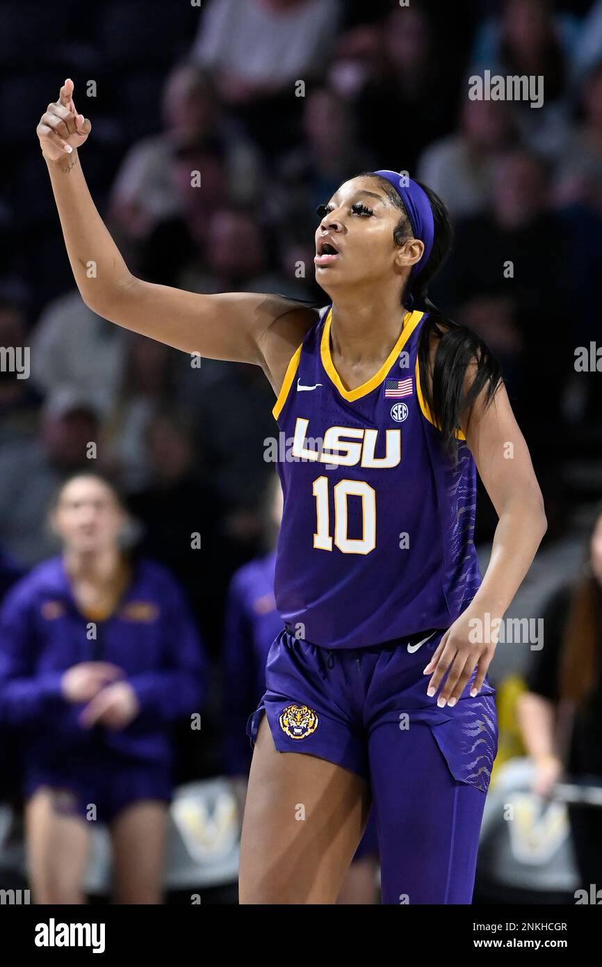 LSU forward Angel Reese (10) plays against Vanderbilt during the first ...