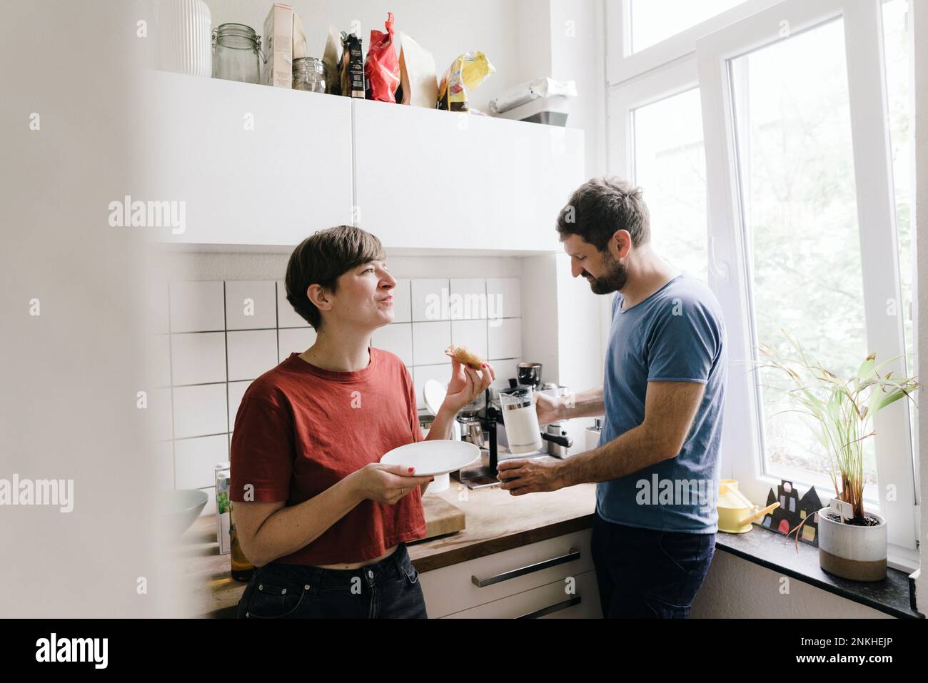 Kitchen woman man hi-res stock photography and images - Alamy