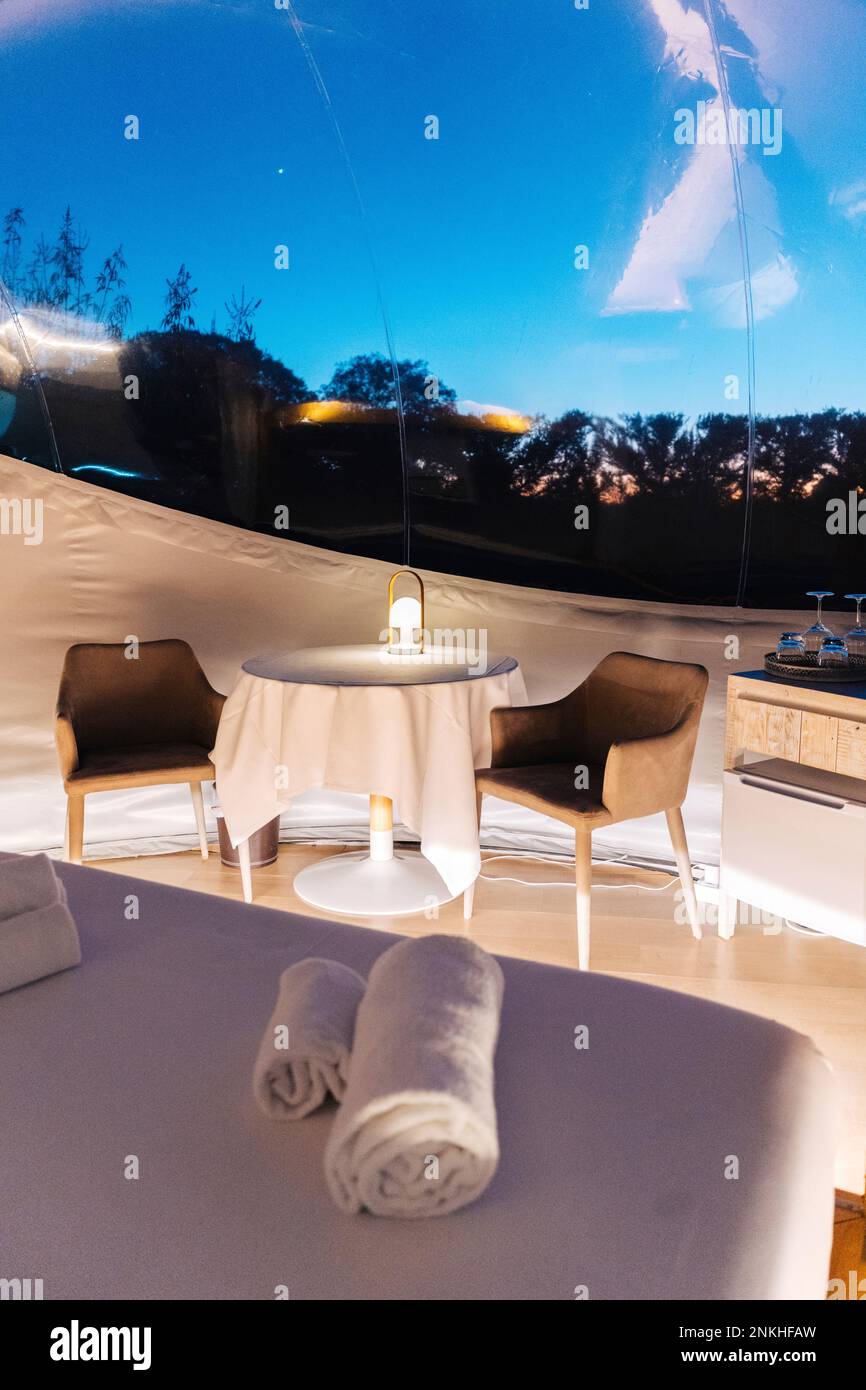 Bed night nobody hi-res stock photography and images - Alamy