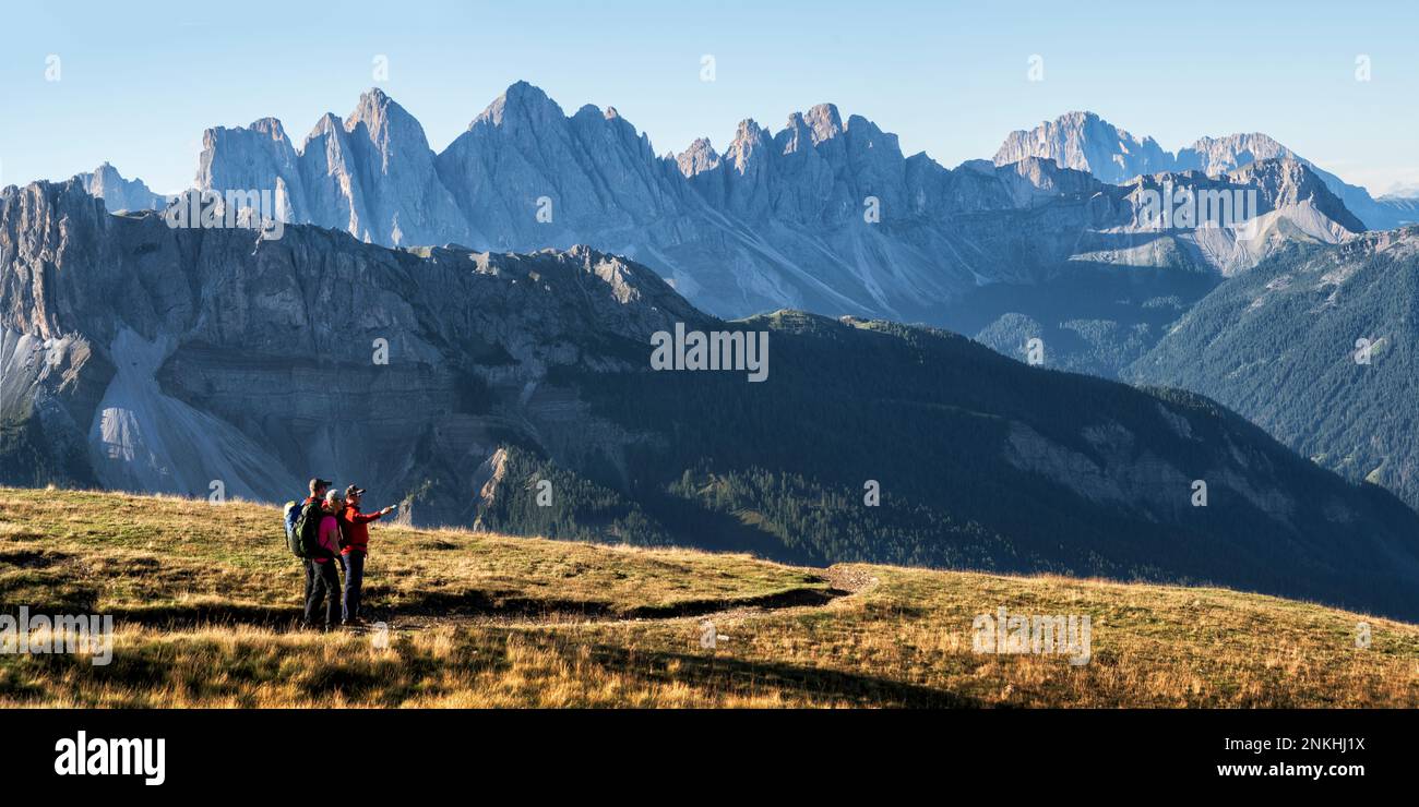 Man women standing together parco naturale puez odle hi-res stock photography and images - Alamy