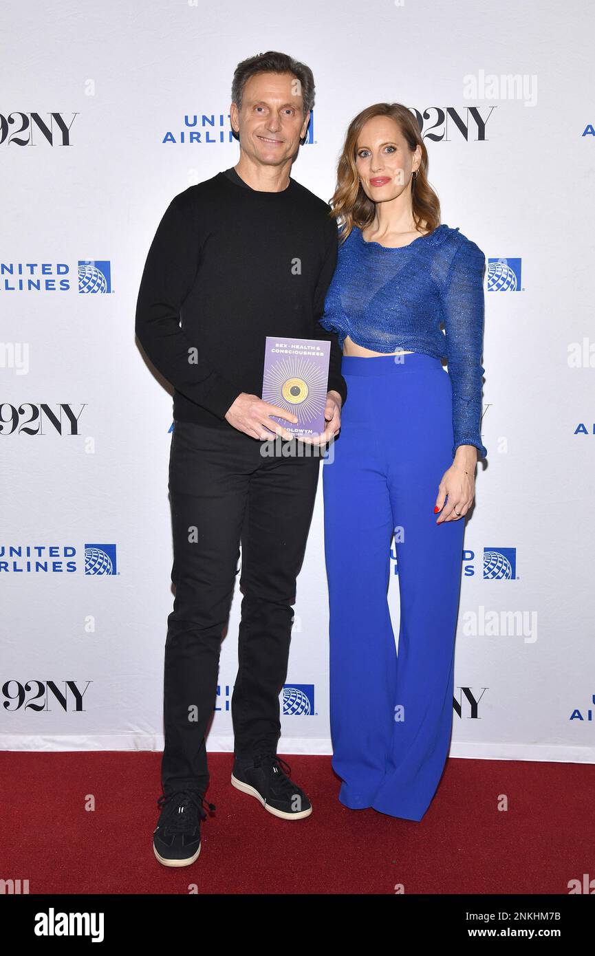 Tony Goldwyn (l) and Liz Goldwyn (r) attend Liz Goldwyn In Conversation ...