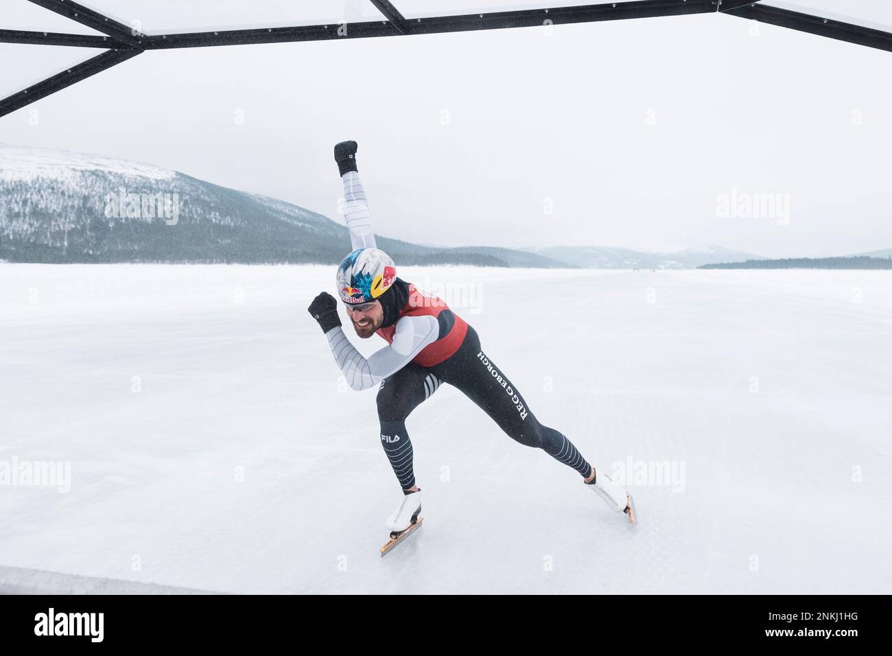 Olympic champion Kjeld Nuis followed up his Beijing heroics with ...