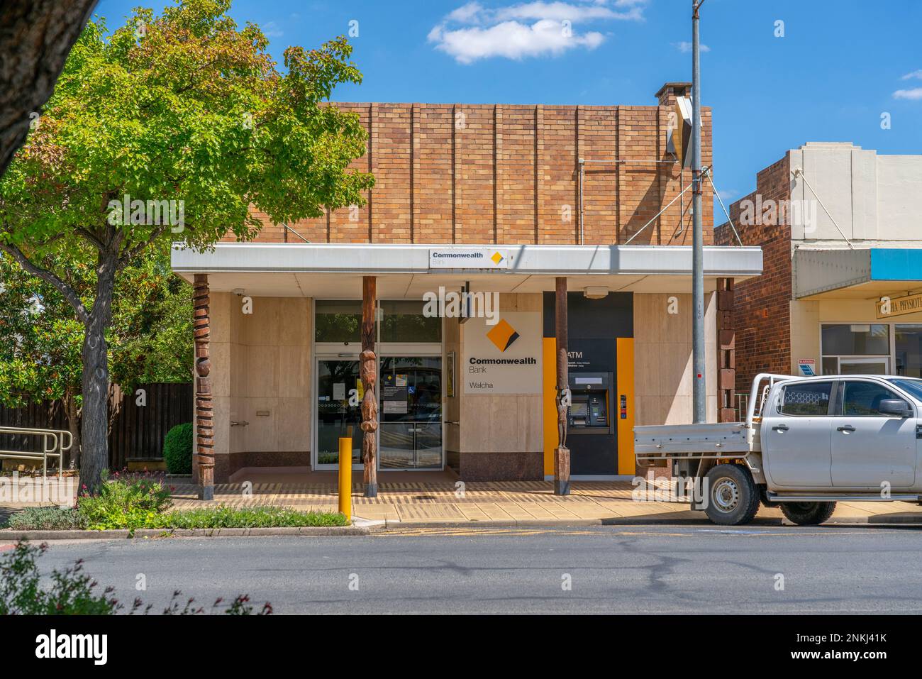Historic commonwealth bank building hi-res stock photography and images ...
