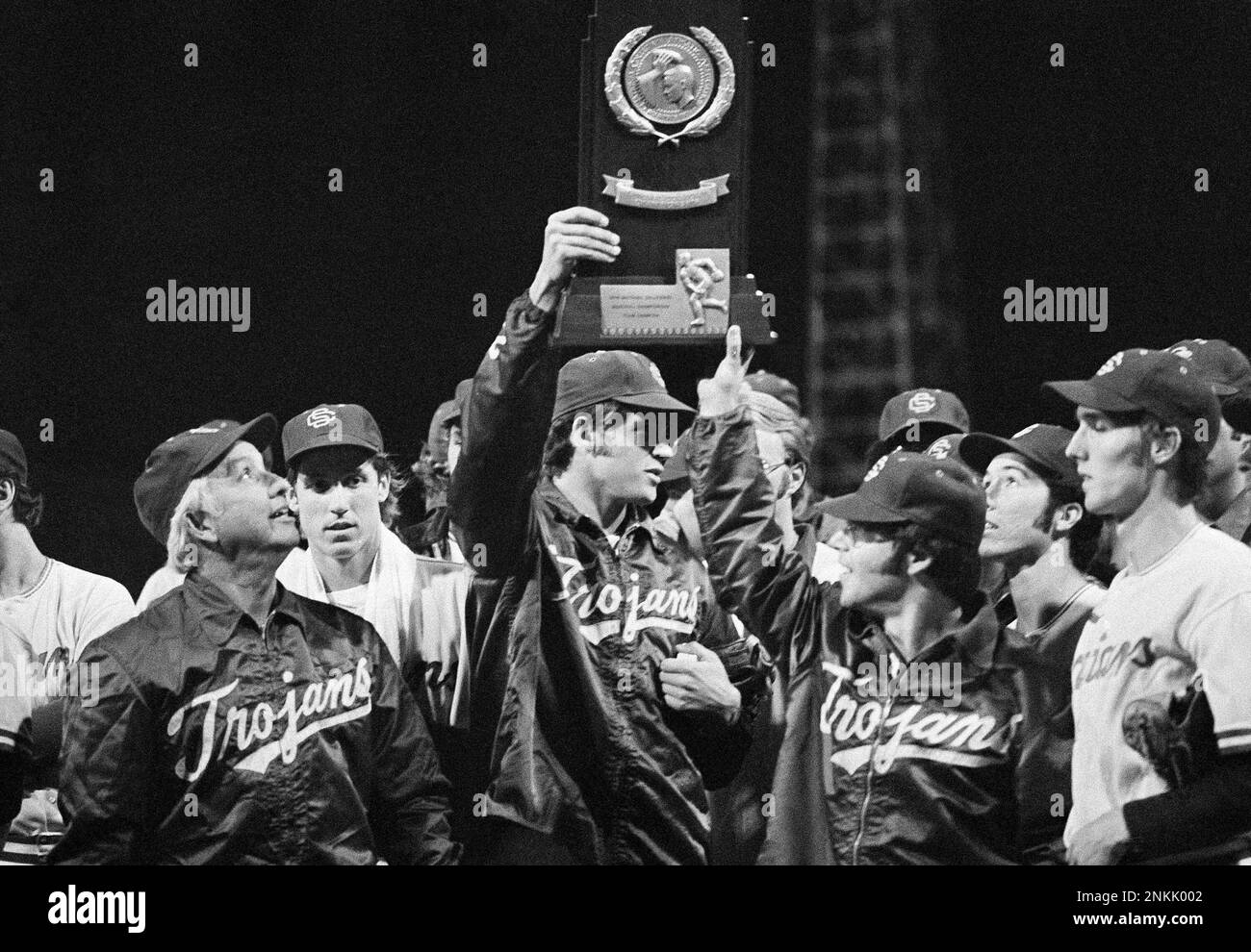 FILE - University of Southern California head coach Rod Dedeaux, left ...