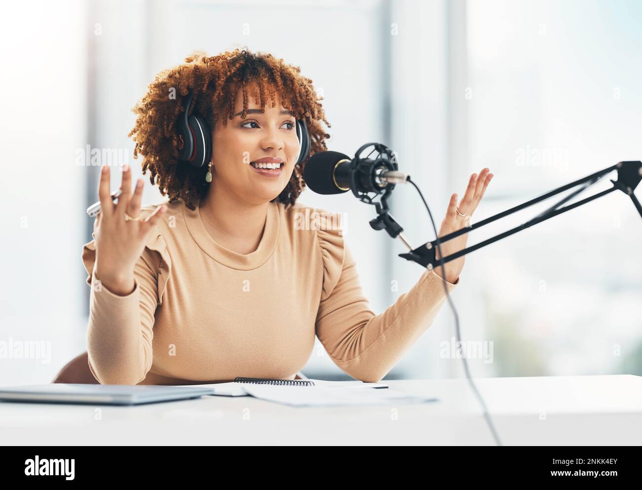 Radio presenter african woman hi-res stock photography and images - Alamy