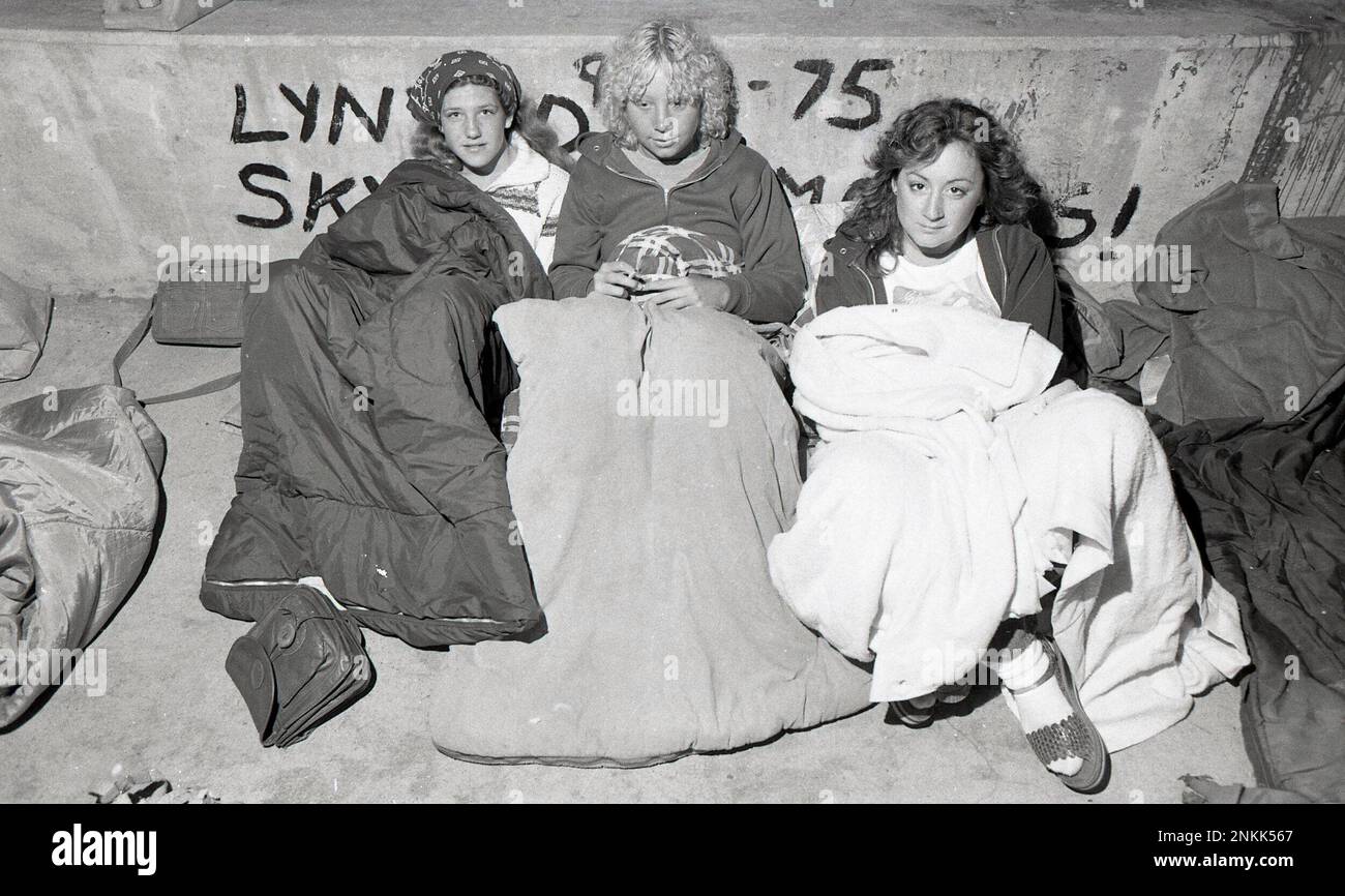 July 26, 1978: Rolling Stones fans wait outside the Oakland Coliseum ...