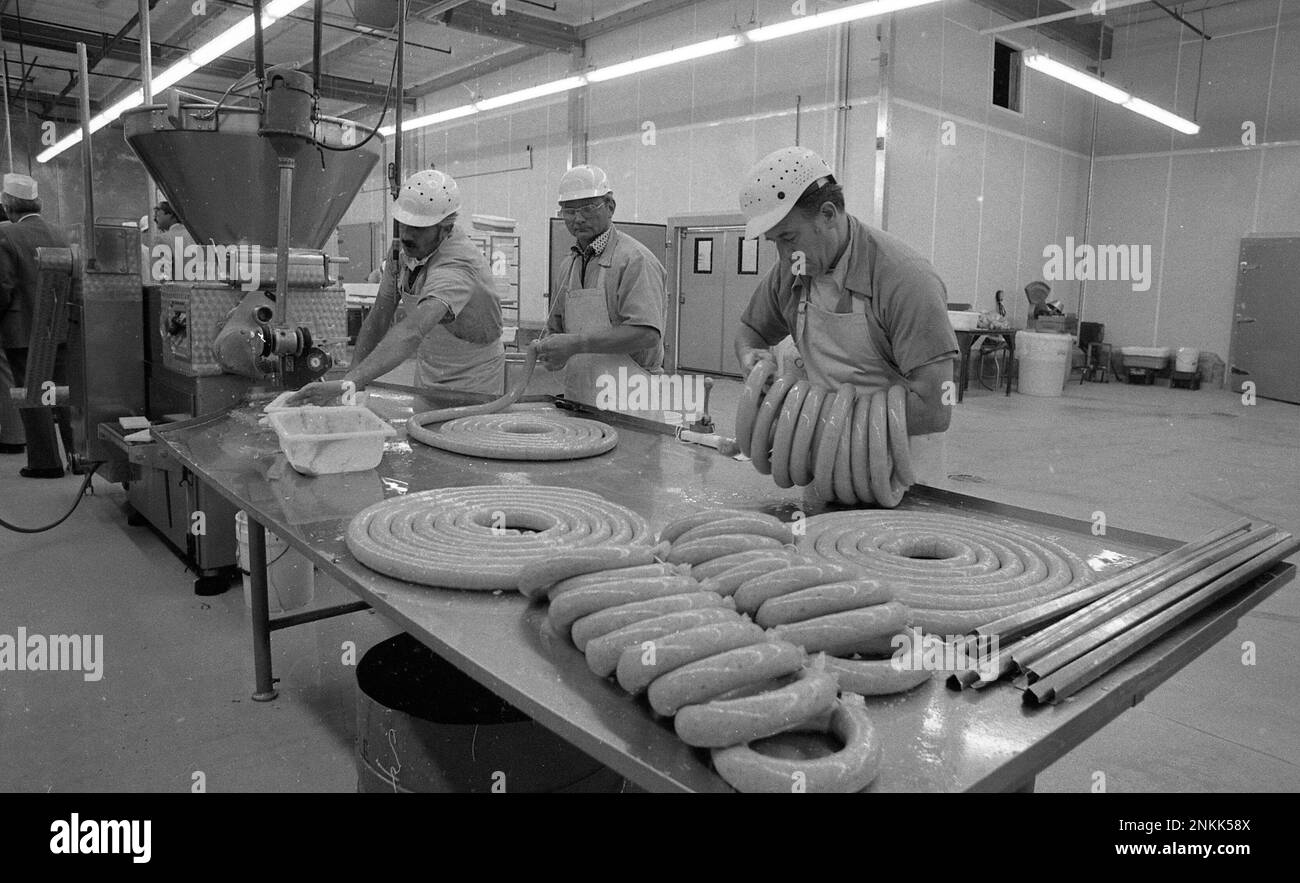 How the sausage is made at Saag's Sausage factory in San Leandro, May ...