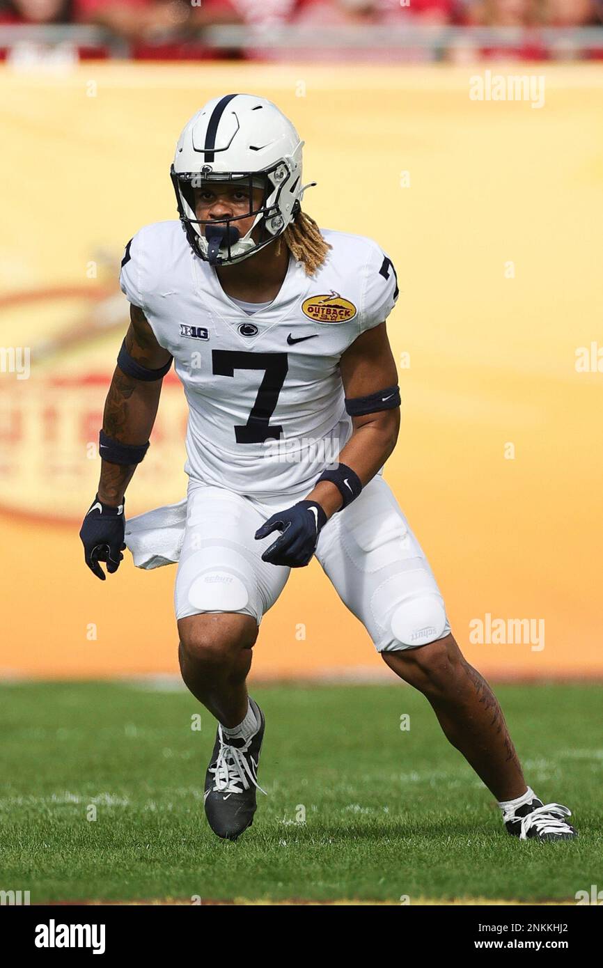 Penn State safety Jaylen Reed (7) takes a defensive position during ...