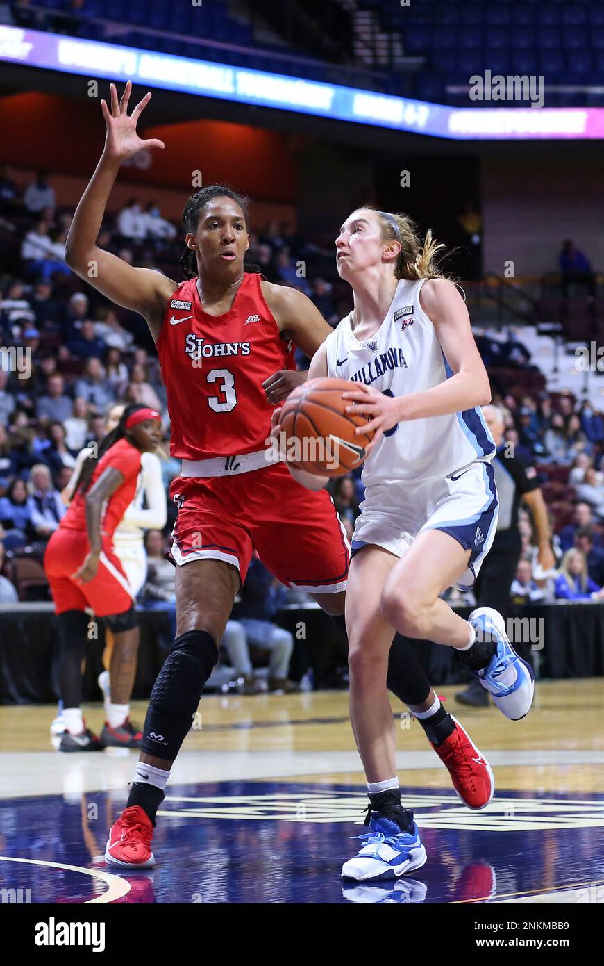 UNCASVILLE, CT - MARCH 05: Villanova Wildcats guard Lucy Olsen (3 ...
