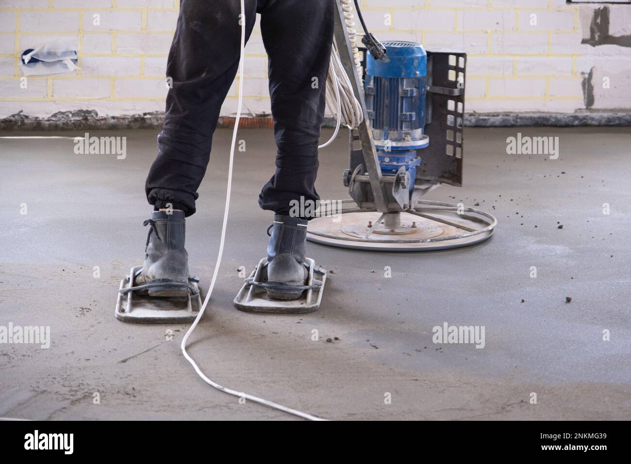Semi dry concrete hi-res stock photography and images - Alamy