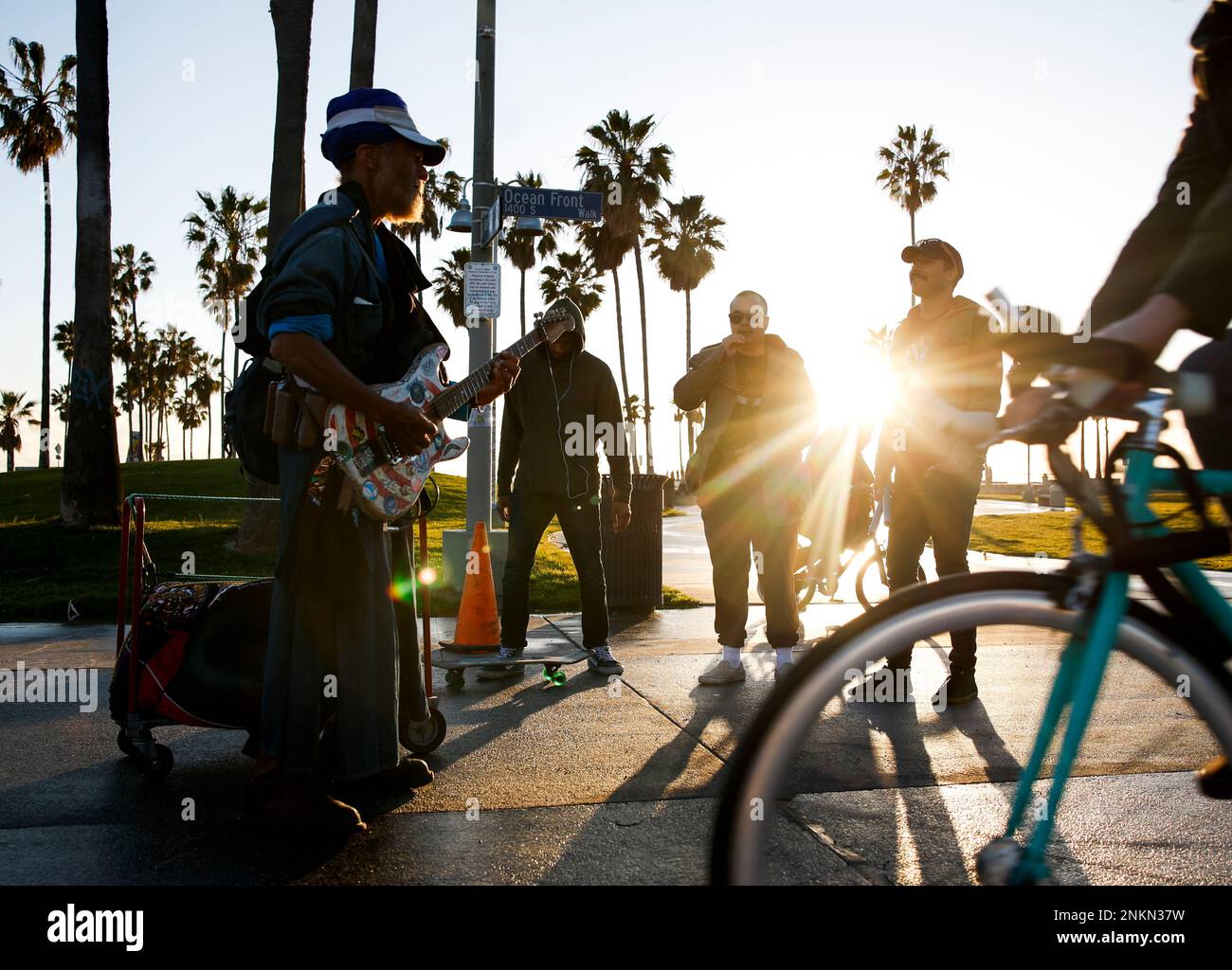 Los Angeles, USA. 23rd Feb, 2023. Harry Perry plays guitar along the ...