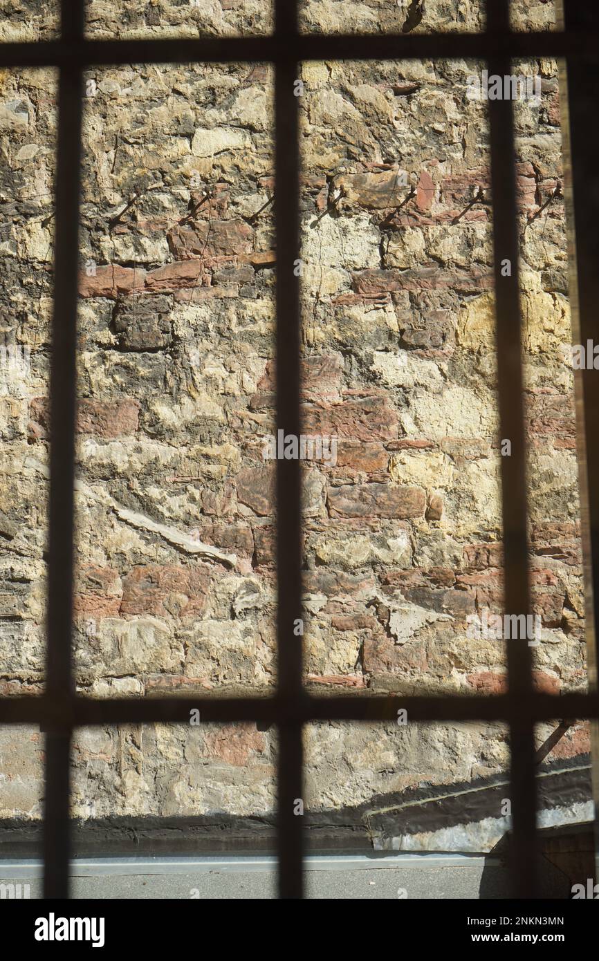 View through gridded metal hi-res stock photography and images - Alamy