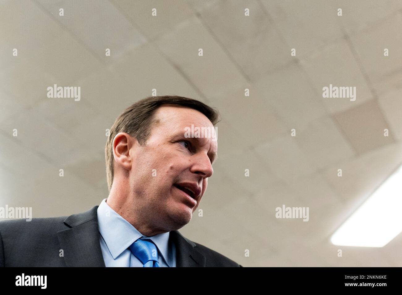 UNITED STATES - MARCH 2: Sen. Chris Murphy, D-Conn., speaks with a ...