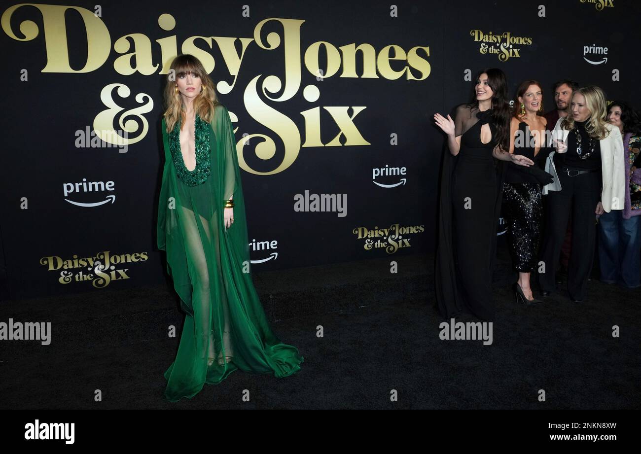 Suki Waterhouse arrives at the premiere of "Daisy Jones and The Six ...