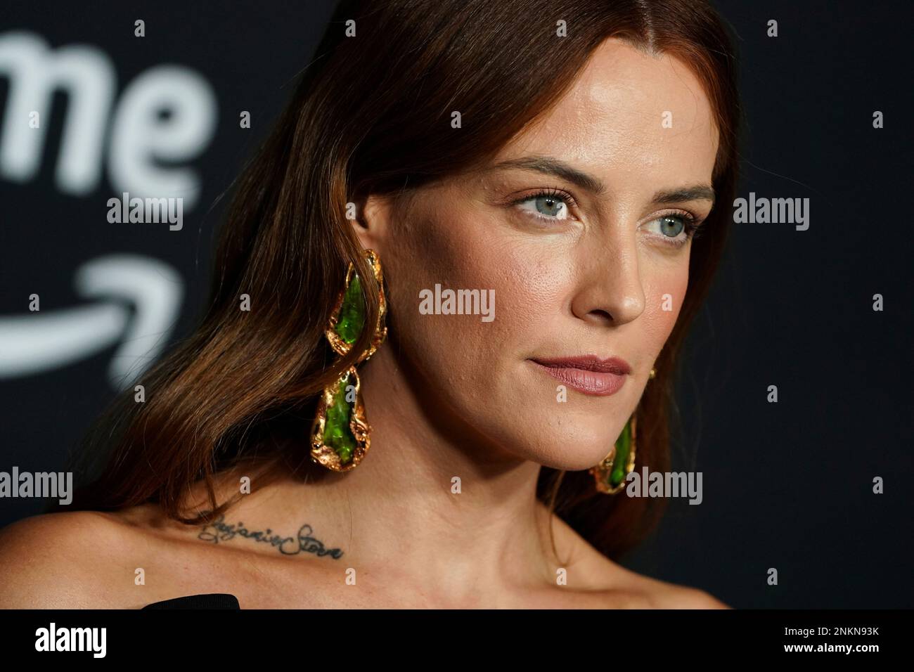 Riley Keough arrives at the premiere of "Daisy Jones and The Six ...