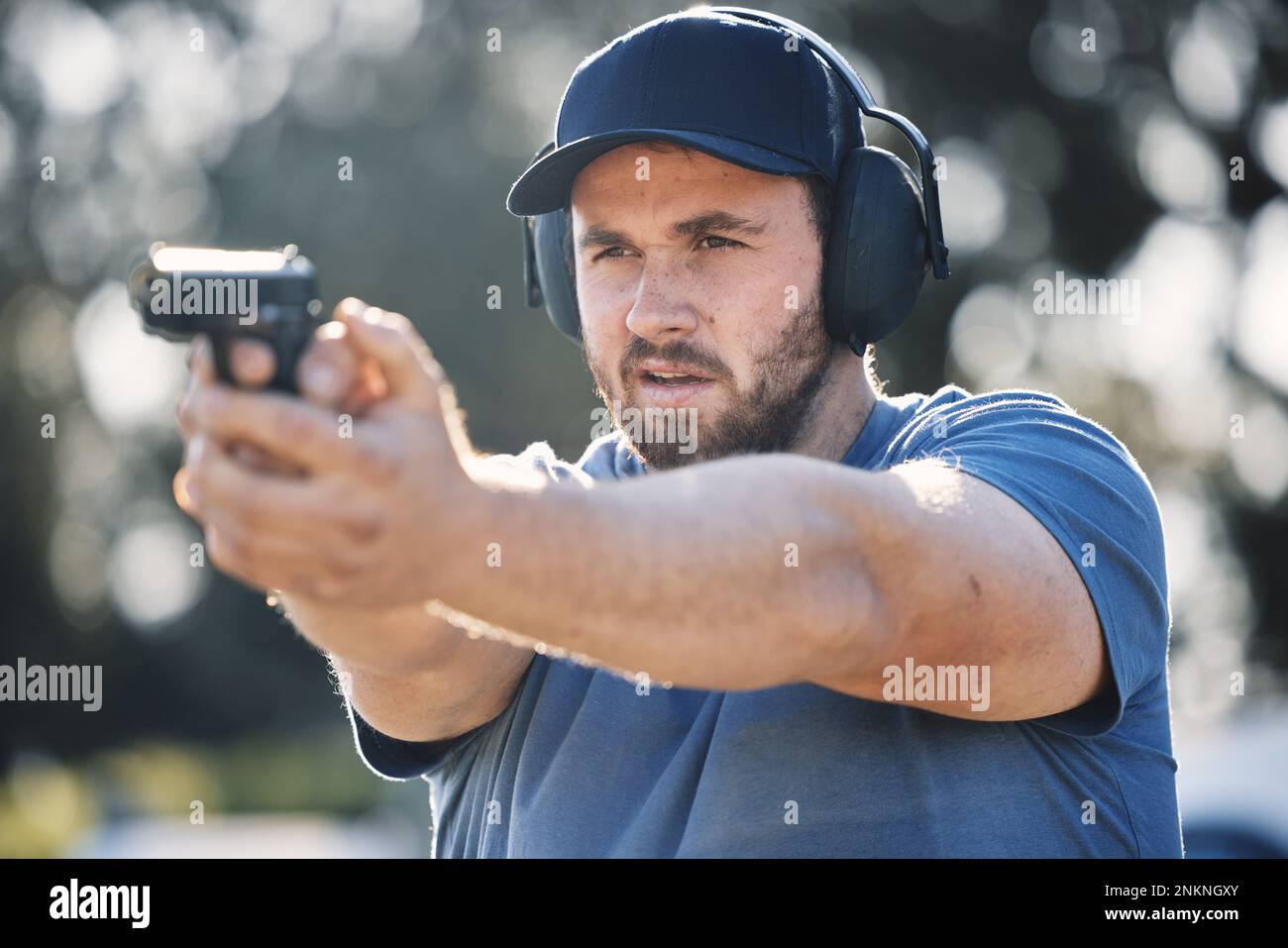 Gun on train hi-res stock photography and images - Alamy