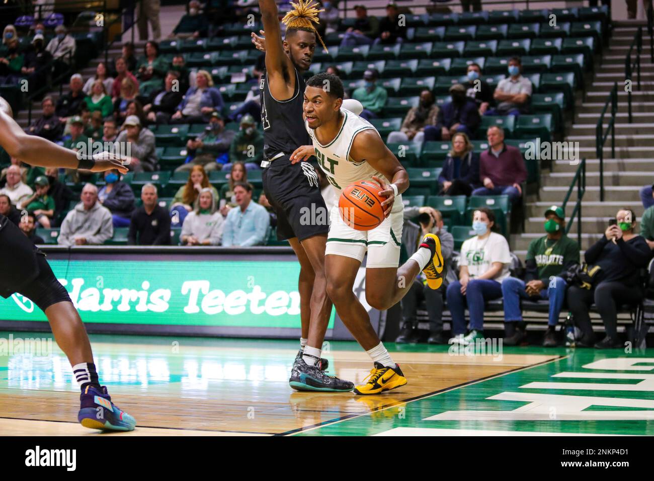 CHARLOTTE, NC - FEBRUARY 24: Clyde Trapp (0) of the Charlotte 49ers ...
