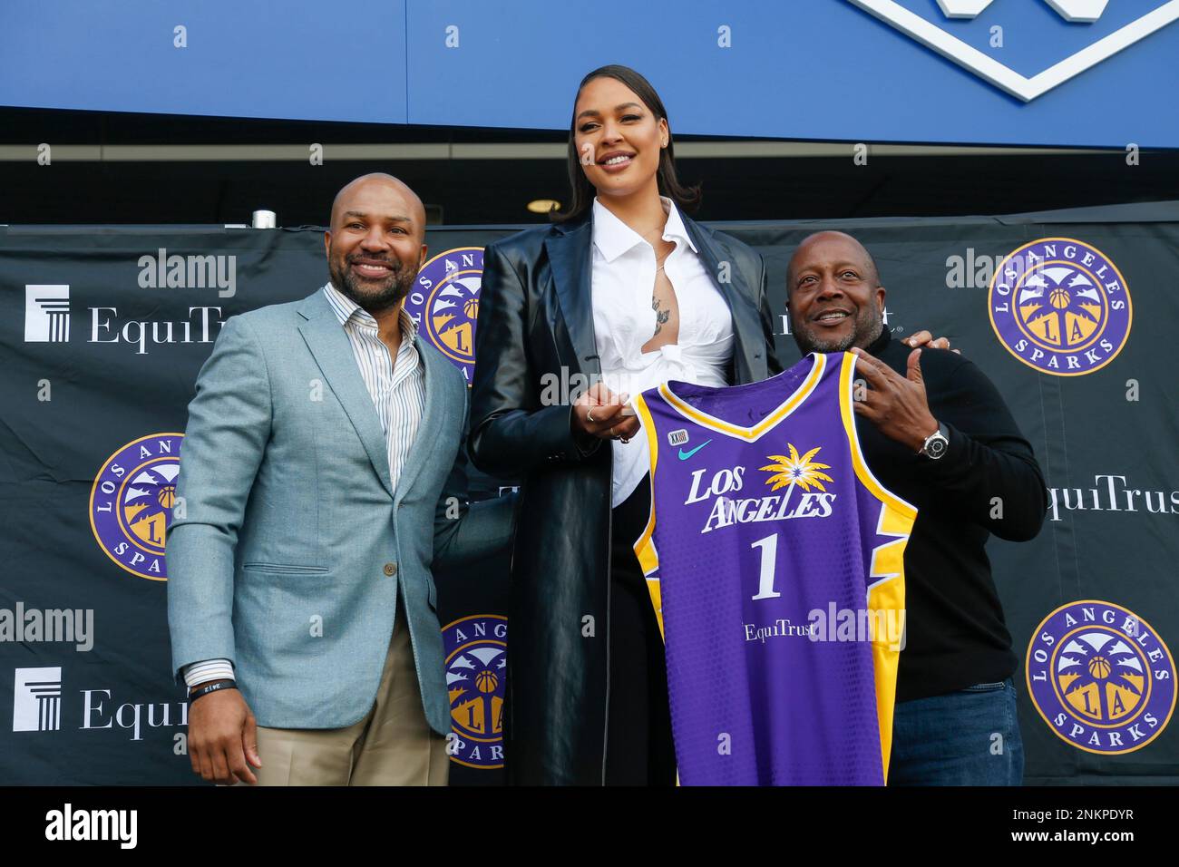 Los Angeles Sparks new signed center Liz Cambage poses with her jersey ...