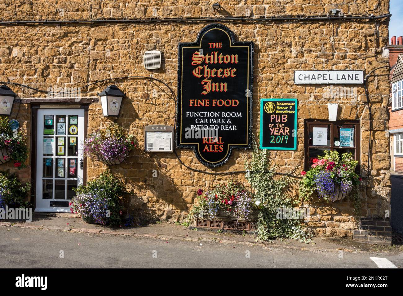 Old english pub hi-res stock photography and images - Alamy