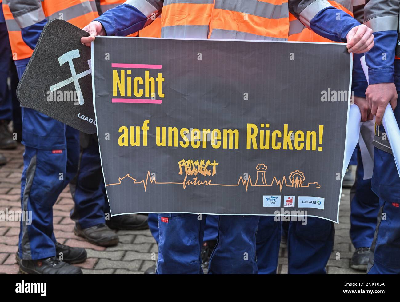 Spremberg, Germany. 22nd Feb, 2023. An apprentice from the energy ...