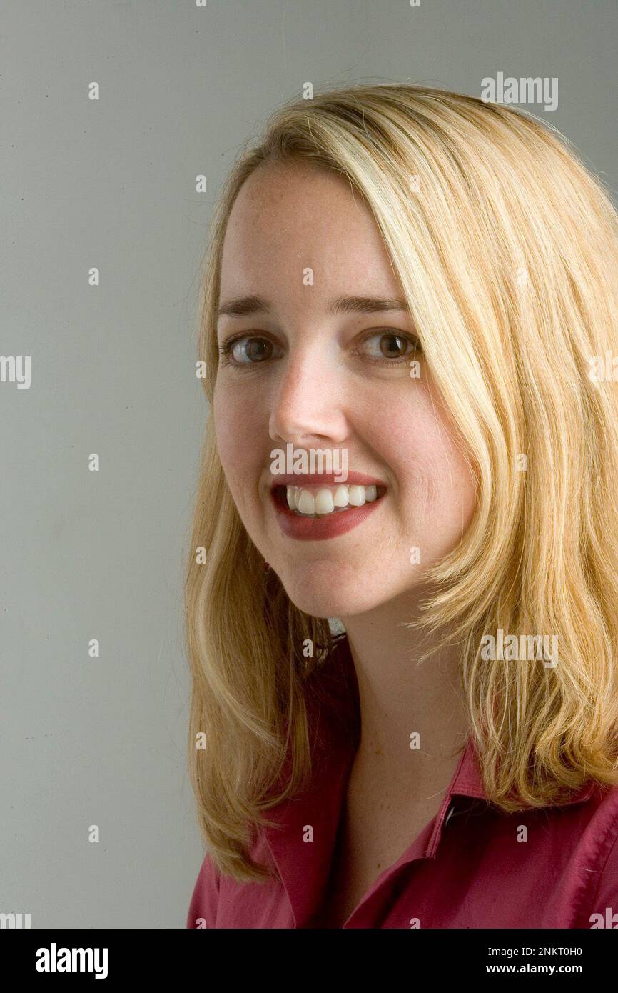 KNIGHT 031 OHARA.CR2 Heather knight, reporter. schools reporter. Photo ...