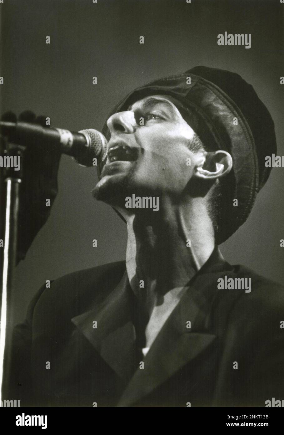 Perry Farrell, lead singer of Jane's Addiction, performs at ...