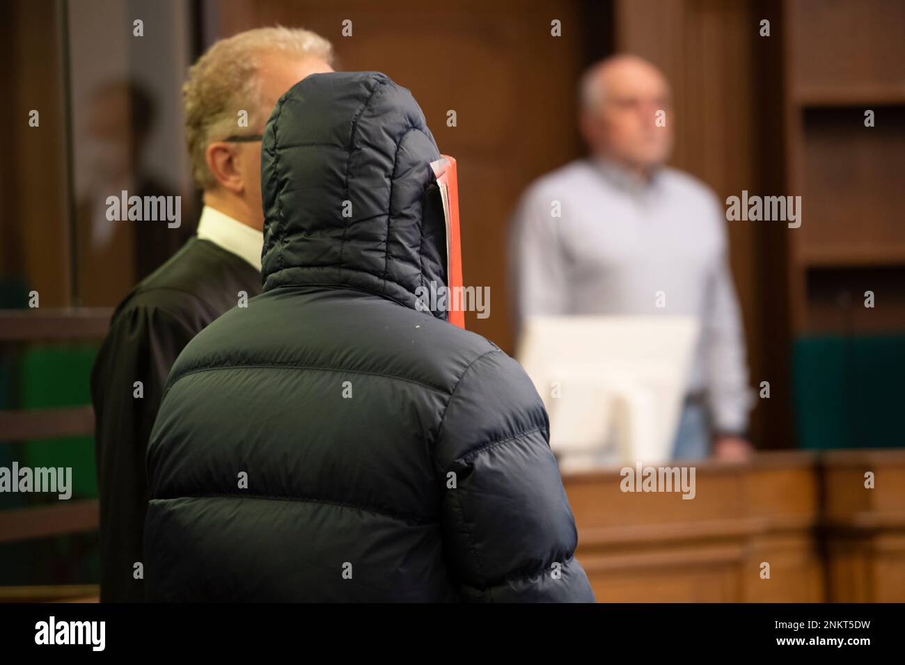 Man hit back of head hi-res stock photography and images - Alamy