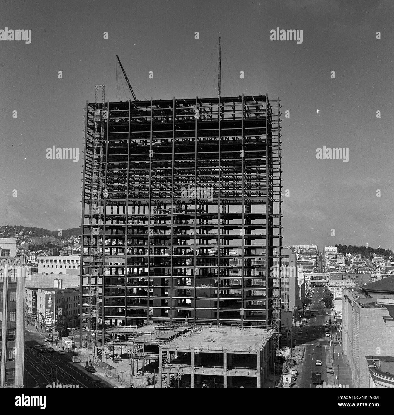A crane collapsed during the construction of Fox Plaza Photos shot 07 ...