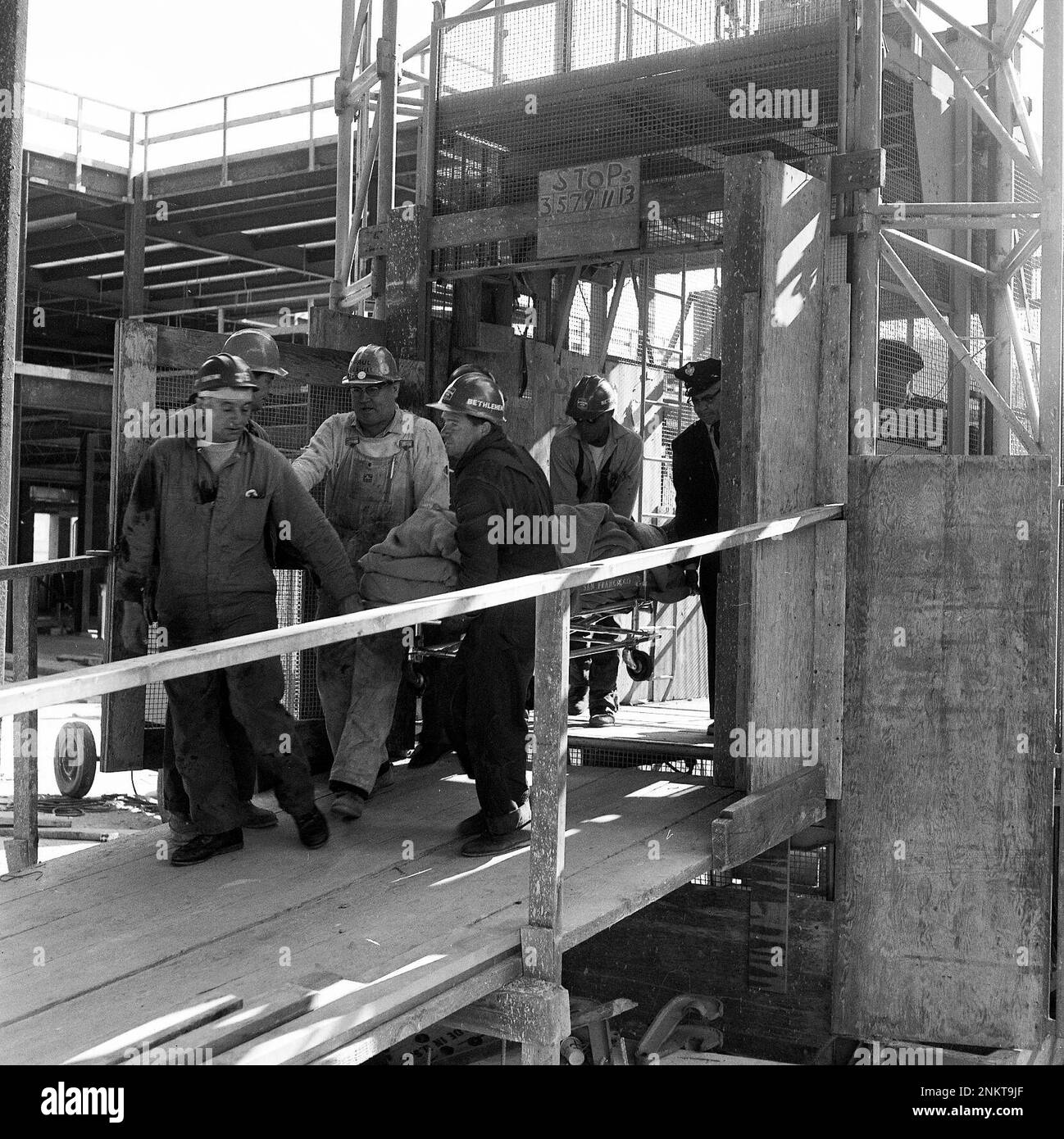 A crane collapsed during the construction of Fox Plaza Photos shot 07 ...