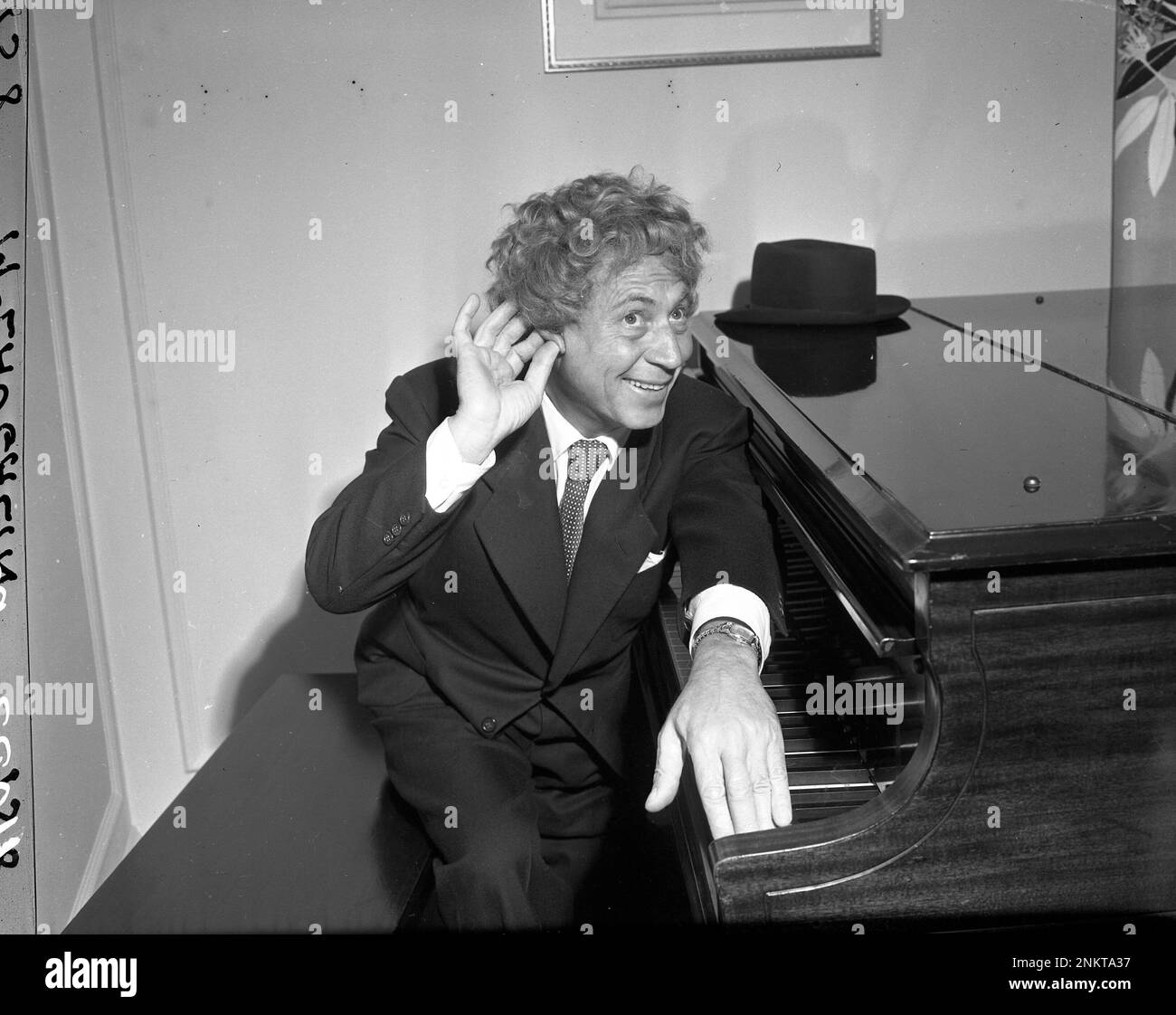 Night time photos of the Golden Gate International Exposition on ...