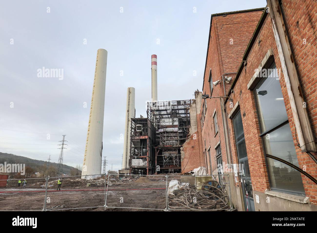 The blasting of the first chimney of the Les Awirs power plant in ...