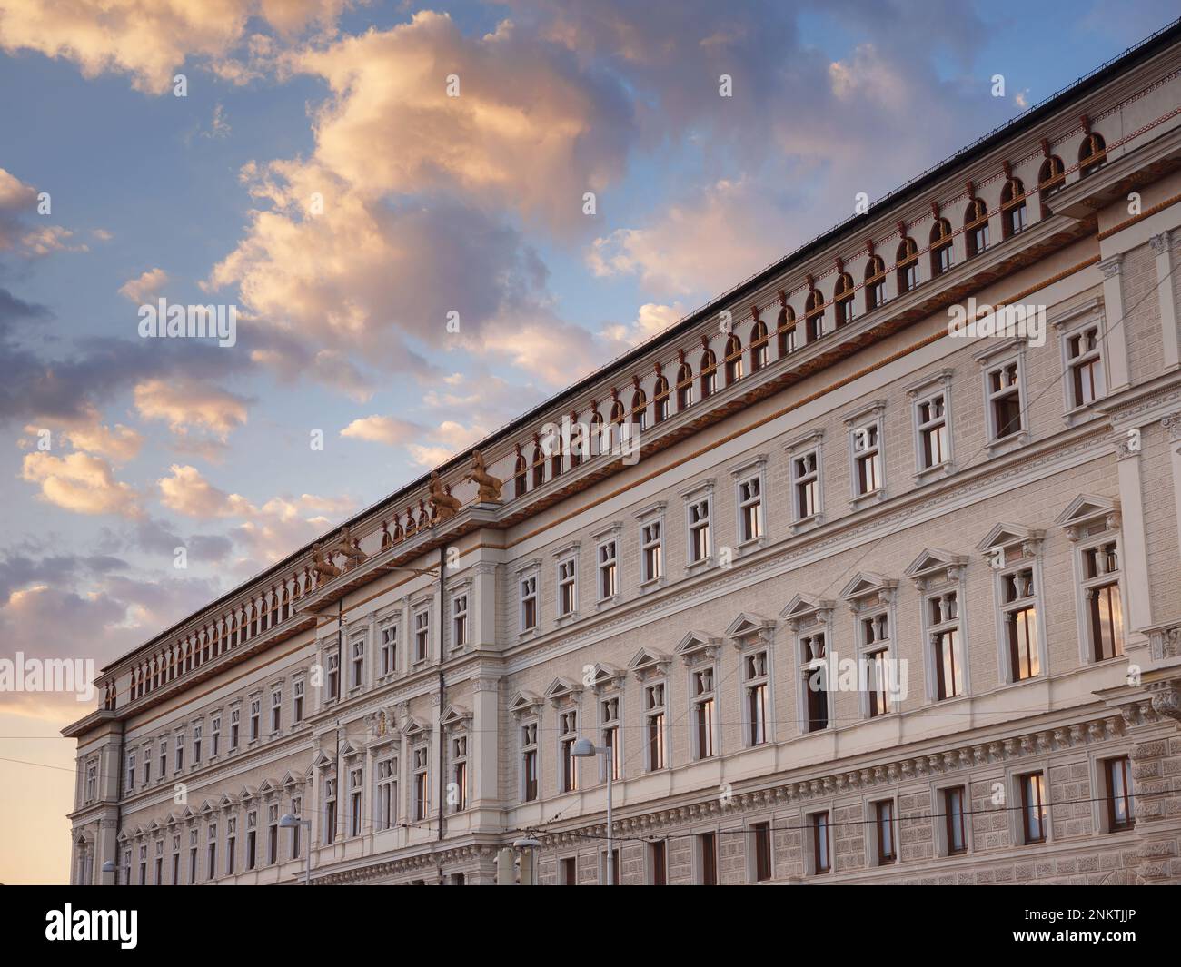 Cityscape views old city of one of Europe's most beautiful town- Vienna ...