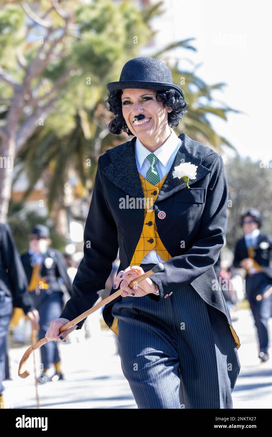 Small town carnival hi-res stock photography and images - Alamy