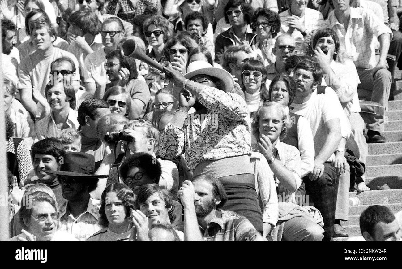 The Oakland Raiders played the Miami Dolphins September 23, 1973 at ...