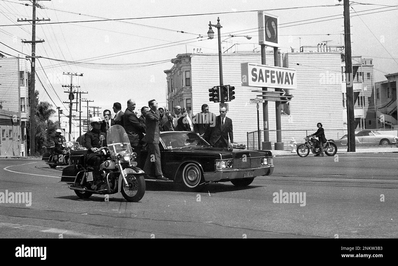 President Richard Nixon visits San Francisco and stays at the St ...
