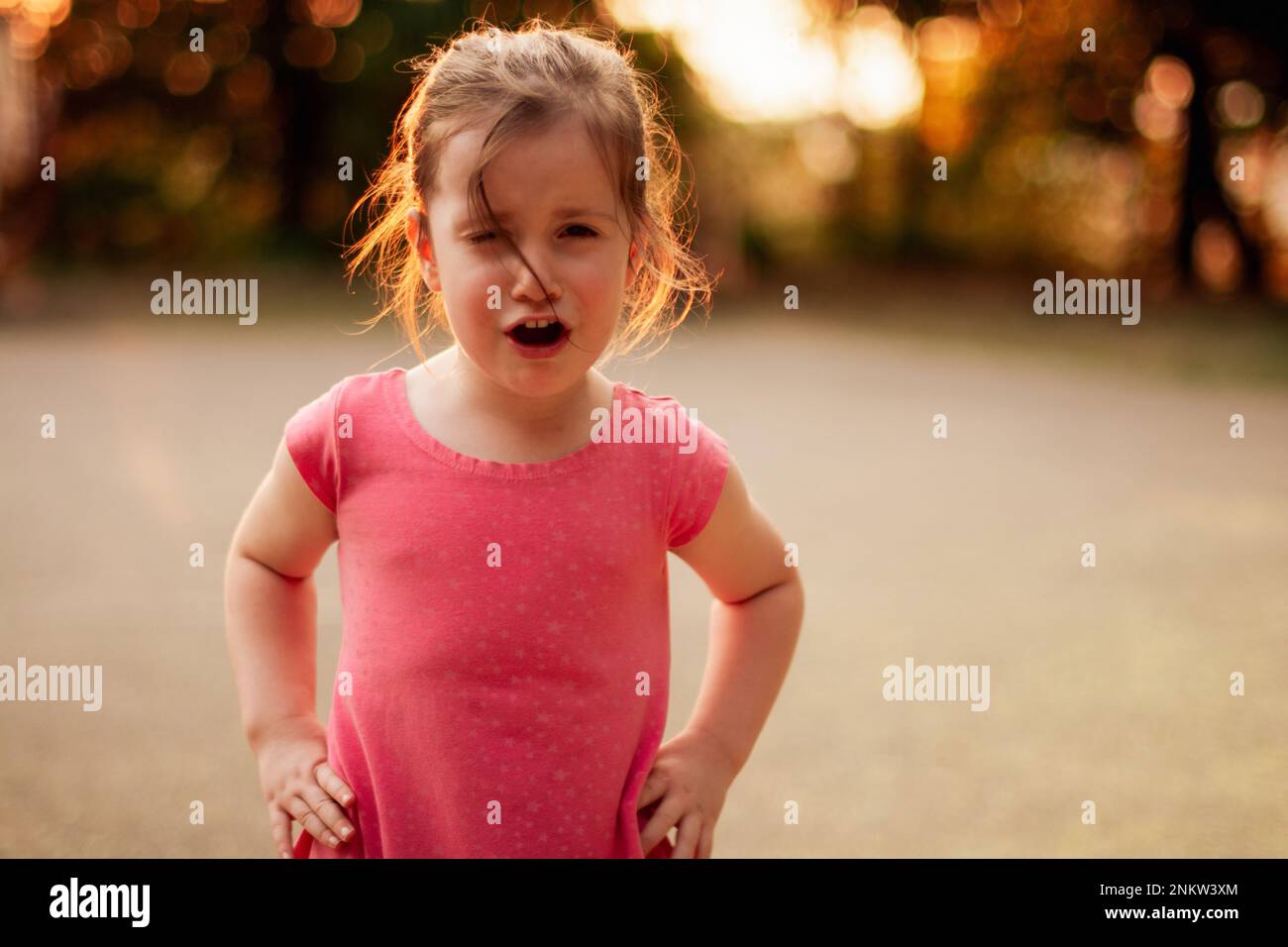 Child crying outdoors hi-res stock photography and images - Alamy