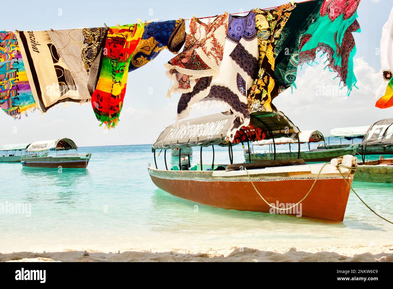 Zanzibar water blue sky hi-res stock photography and images - Alamy