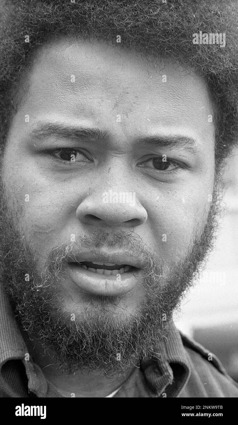 Dewey Crumpler would painter an alternative mural at George Washington ...