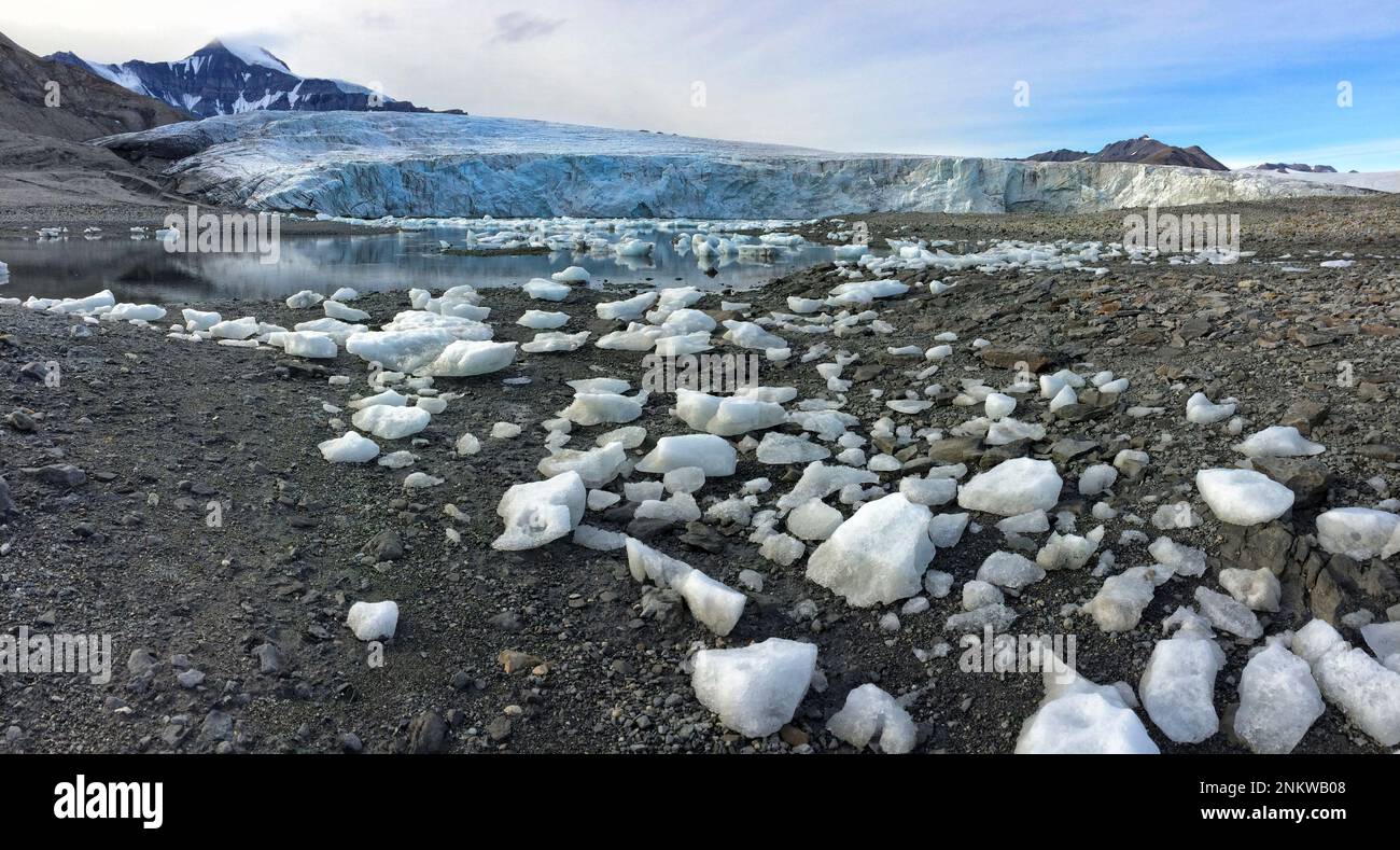Ice pattern on a glacier in spitsbergen hi-res stock photography and ...