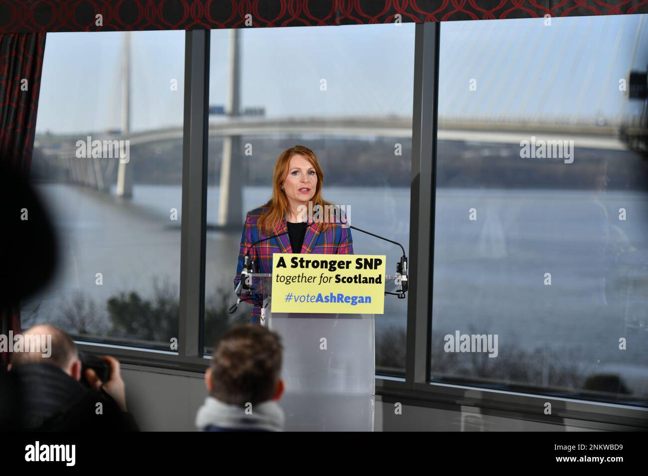 Ash regan building bridges hi-res stock photography and images - Alamy