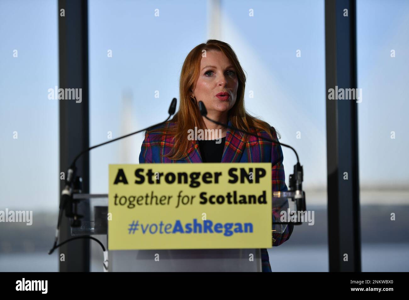 Ash regan building bridges hi-res stock photography and images - Alamy