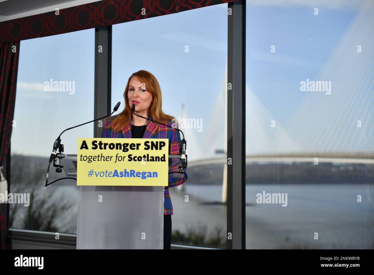 Ash regan building bridges hi-res stock photography and images - Alamy